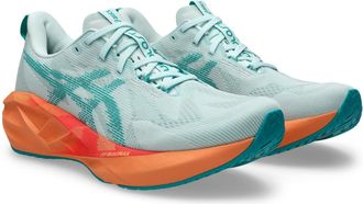 Asics 1011B974-100 NOVABLAST 5 Herren White/Piedmont Grey EU 43.5