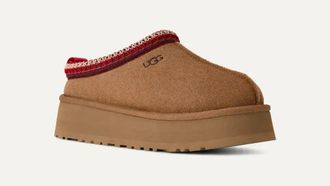 UGG Sheepskin Lined Slipper - Chestnut