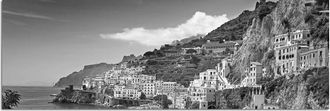 Paul Sinus Art Leinwandfoto als Panorama SCHWARZ/WEISS 120x40cm Italien Amalfi Meeresstadt Berge Meer Boote
