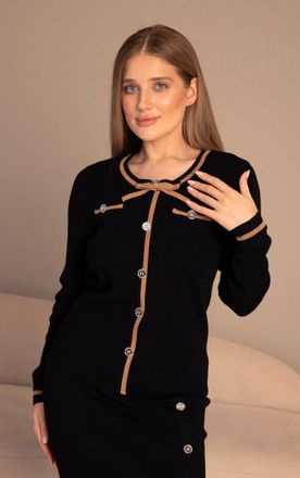 Passioni Strickpullover in Schwarz mit Kameldetails, silbernen Kn&ouml;pfen und einer Schleife