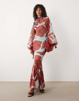 Asos Robe longue &agrave; col montant avec jupe &agrave; godets - Fleurs rouges-multicolore
