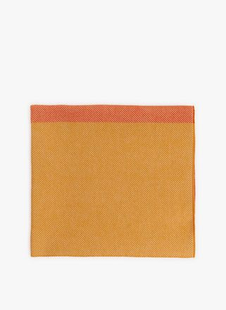 Au Printemps Paris Echarpe serg&eacute;e