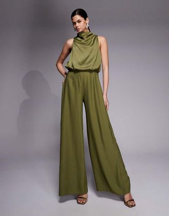 Asos Combinaison &agrave; col b&eacute;nitier avec corsage en satin - Vert olive