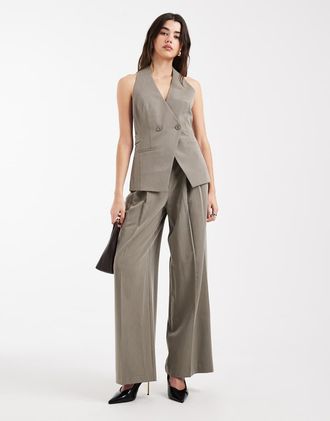 Asos Elegante Hose in Olivgr&uuml;n mit weitem Bein und G&uuml;rtel, Kombiteil