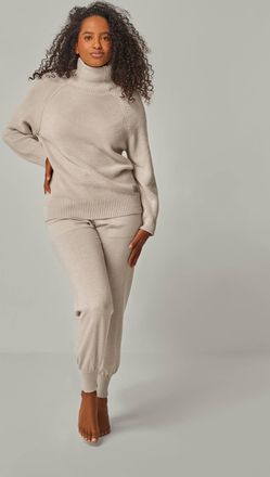 You Look Perfect LOUNGEWEAR SET - Pullover Eve & Pants Bella