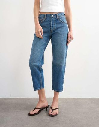 Topshop Runway - Verk&uuml;rzte Straight Jeans in Vintage-Blau mit mittelhohem Bund
