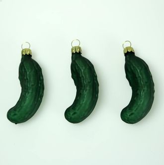 Lauschaer Glas Weihnachtsgurke Christbaumschmuckgurke mundgeblasen, handdekoriert, Christbaumgurke, Glasgurke, dunkelgrün matt, klar, L 9cm, 3 Stück