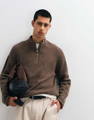 Hollister pull en maille c&ocirc;tel&eacute;e &agrave; col zipp&eacute; 1/4 marron