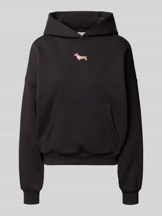 Review Hoodie mit Motiv-Stitching und K&auml;nguru-Tasche