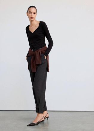 Mango T-shirt ajust&eacute; &agrave; col en V noir - Femme - XXS - MANGO