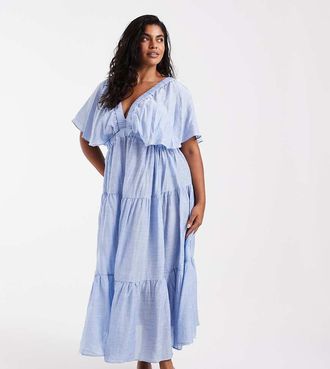 Vero Moda Curve Maxikleid mit Volant&auml;rmeln und Stufen in Hellblau