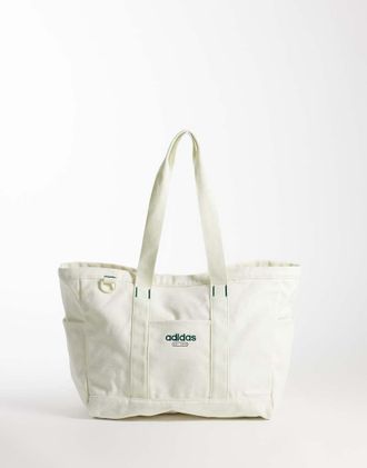 adidas adidas Trainings-Stofftasche in Leinencreme und Gr&uuml;n