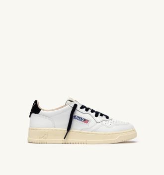 Autry SNEAKERS MEDALIST LOW AUS LEDER IN WEISS UND SAMT IN SPACE