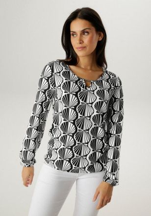 Aniston Langarmshirt mit Cut-out und trendigen Grafikdruck