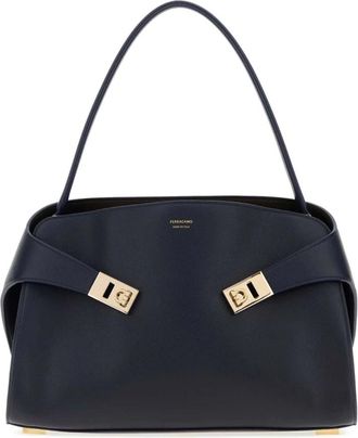 Ferragamo Femme, Sacs, Bleu, Taille: ONE Size Hug Soft Medium Shoulder Bag