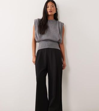 Only Petite pantalon tailleur pliss&eacute; &agrave; jambe large noir