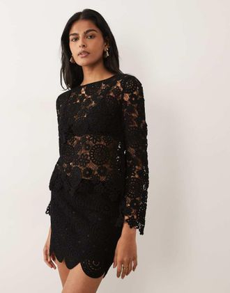 Mango Isabel - Minirock aus floralem H&auml;kelstoff in Schwarz mit hohem Baumwollanteil, Kombiteil