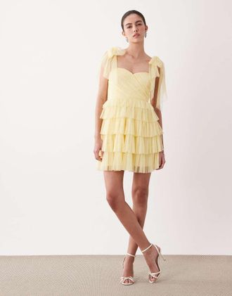 Lace & Beads Robe courte en tulle &agrave; volants &eacute;tag&eacute;s et &eacute;paules nou&eacute;es - Citron-Jaune