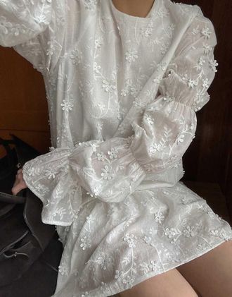 NA-KD Robe avec manches fantaisie et dos &eacute;chancr&eacute; - Blanc