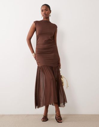 Vila Hochgeschlossenes, figurbetontes Maxikleid in Schokobraun-Brown