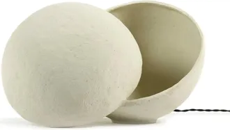 Serax Lampe &agrave; poser Earth ronde en papier mach&eacute; Serax