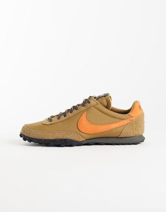 Nike Waffle Racer 26 Sneaker in Braun und Orange
