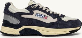 Autry SNEAKERS HYPERWAY AUS NETZGEWEBE UNS WILDLEDER IN SPACE BLUE UND SILBER