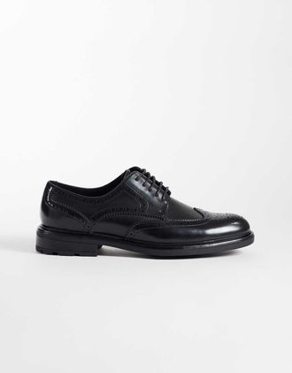 Asos chaussures richelieu &agrave; lacets avec semelle crant&eacute;e en noir
