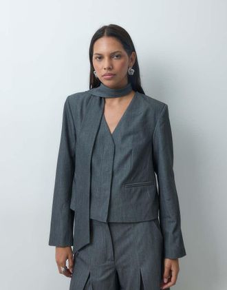 Vero Moda Blazer-Kombiteil mit abnehmbarem Halstuch in Grau