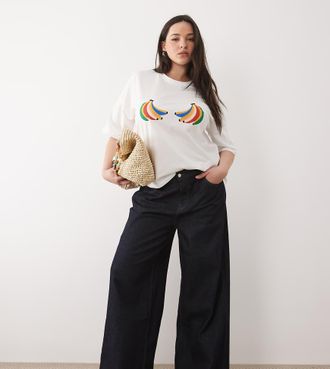 Never Fully Dressed Plus T-Shirt aus Baumwolle in Wei&szlig; mit Bananen-Print auf der Brust