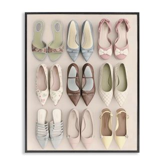 Stupell Industries Beatrices Closet Shoes Giclée-Kunst, gerahmt, Grau, Design von Annabelle Hall, 50,8 x 40,6 cm