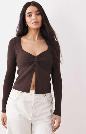 Abercrombie & Fitch Top en maille c&ocirc;tel&eacute;e &agrave; manches longues et d&eacute;collet&eacute; en coeur - Marron-Brown