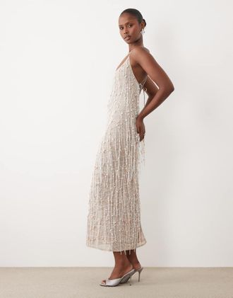 Asos Robe longue avec franges et perles - Gris p&acirc;le
