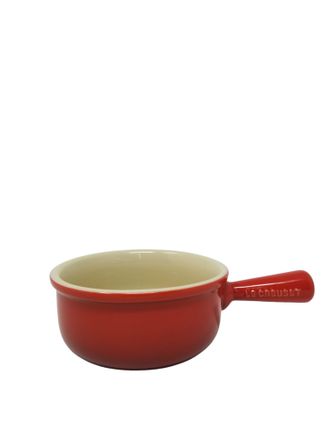 LE CREUSET Le Creuset Suppensch&uuml;ssel aus Steingut, franz&ouml;sische Zwiebeln, 473 ml, gepr&auml;gt, Kirschrot (gepr&auml;gtes Kirschrot)