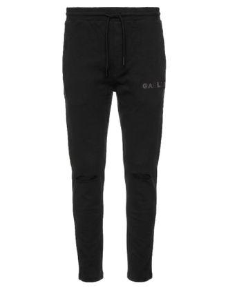 Ga&euml;lle Paris HOSEN & R&Ouml;CKE - Hosen auf YOOX.COM