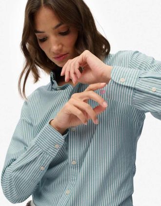 Superdry Chemise Oxford boutonn&eacute;e ajust&eacute;e &agrave; manches longues et rayures - Menthe poivr&eacute;e et craie-Vert