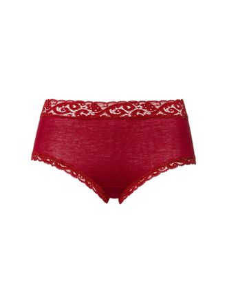 Hanro Maxi Slip Moments