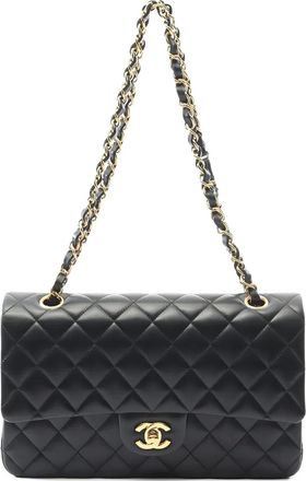 Chanel 2021 Ketten-Schultertasche aus Matelass&eacute;-Leder - Schwarz