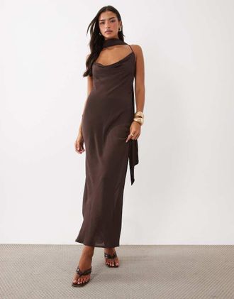 AFRM Cheryl Crepe-Kleid mit Wasserfallausschnitt, Schal-Detail und gekreuztem R&uuml;cken in Schokobraun