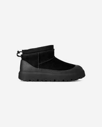 UGG Classic Ultra Mini Weather Hybrid Boot f&uuml;r Herren in Black, Gr&ouml;&szlig;e Wildleder