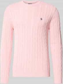 Review Strickpullover mit Zopfmuster und Logo-Stitching