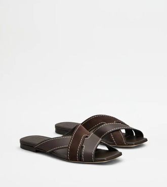 Tod's Leather Crossband Mule - Brown