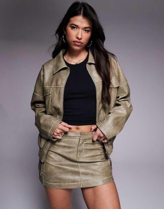 Princess Polly Tanza - Jacke in hellem Khaki mit Lederoptik und gro&szlig;em Taschendetail, Kombiteil-Gr&uuml;n