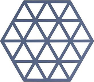 Zone Denmark Triangles Topfuntersetzer, Hitzebeständig bis 250 °C, Silikon Untersetzer, Dekorative Untersetzer für Töpfe und Pfannen, Spülmaschinenfest, 16 x 14 cm
