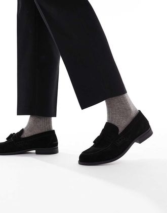 River Island Loafer aus Wildlederimitat in Schwarz mit Quastendetail-Neutral