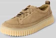 Clarks Schnürschuhe mit strukturierter Sohle