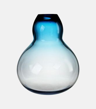 Alexa Lixfeld Vase Spin