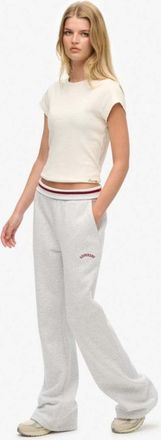 Superdry Athletic Essentials - Pantalon de jogging &eacute;vas&eacute; taille basse &agrave; logo - Blanc chin&eacute; vintage