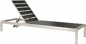 Beliani Gartenliege Schwarz / Silber Kunstholz und Aluminium Verstellbar Modern Terrasse Balkon Ausstattung Möbel