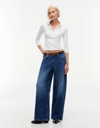 Tommy Jeans Daisy Jeans mit niedriger Leibh&ouml;he und lockerem Schnitt in dunkler Waschung-Marineblau